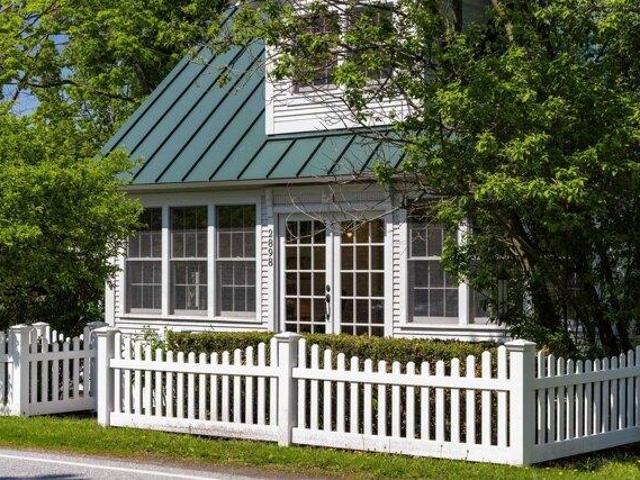 3 bedroom, Charlotte VT 05445 103621477