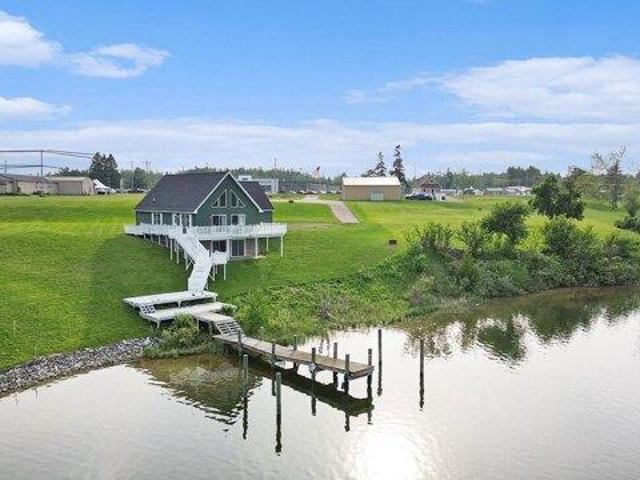 3 bedroom, Cheboygan MI 49721 93002254