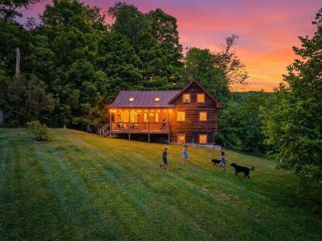 3 bedroom, Chelsea VT 05038 104811274