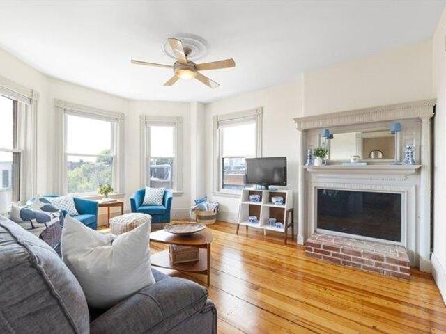 3 bedroom, Chelsea MA 02150 104761559