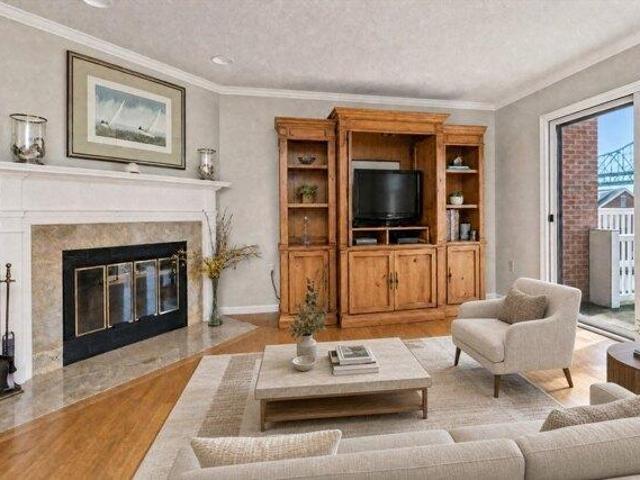 3 bedroom, Chelsea MA 02150 105095695