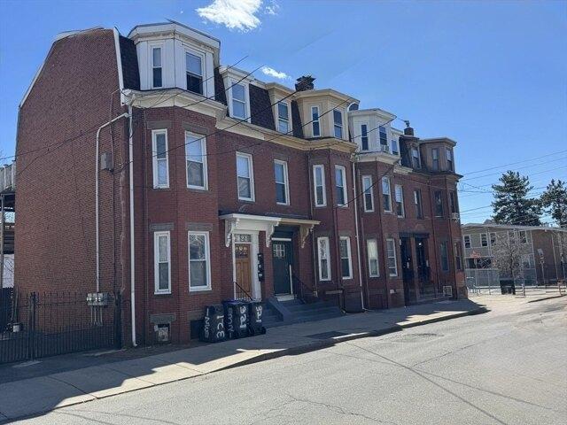 3 bedroom, Chelsea MA 02150 LS102727688