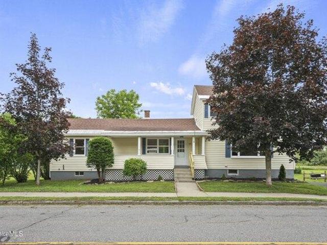 3 bedroom, Cheshire MA 01225 104792167