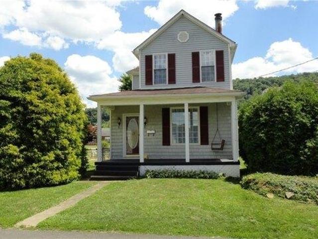 3 bedroom, Chester WV 26034 103627343