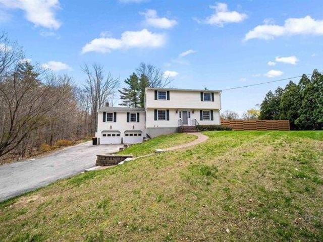 3 bedroom, Chester NH 03036 LS103074234