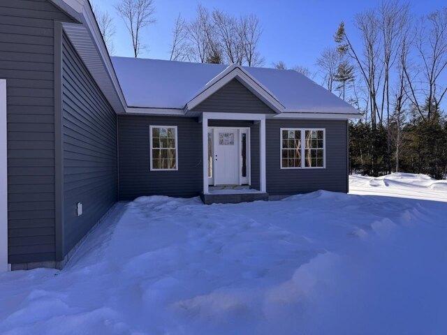 3 bedroom, Chesterfield NH 03466 102313565