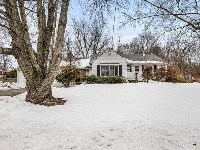 3 bedroom, Chicopee MA 01013 103072104