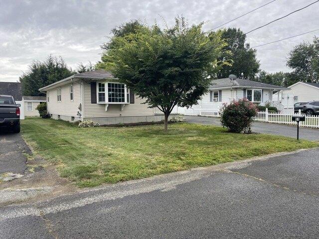 3 bedroom, Chicopee MA 01013 LS102121597