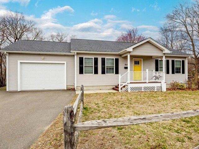 3 bedroom, Chicopee MA 01020 LS102342455