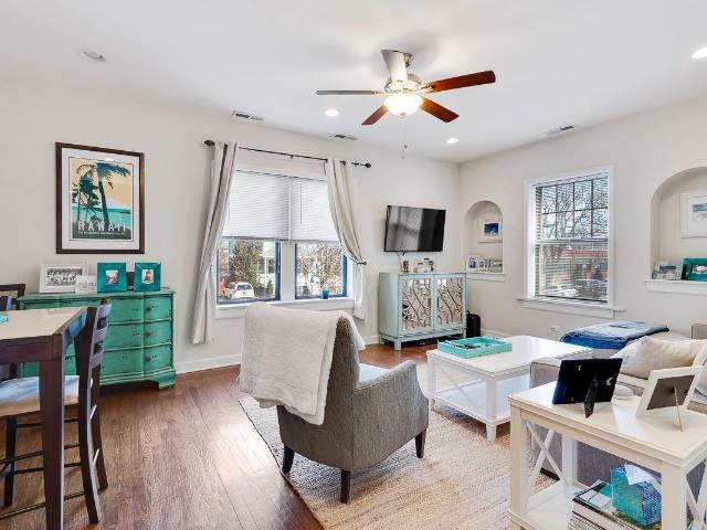 3 bedroom, Chicago IL 60640 LS64431428