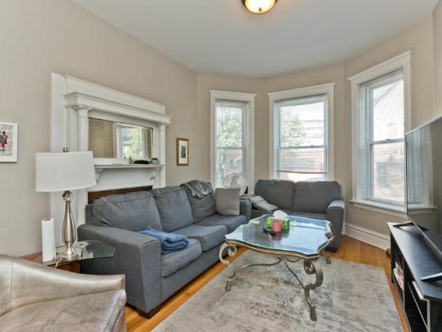 3 bedroom, Chicago IL 60657 67631655