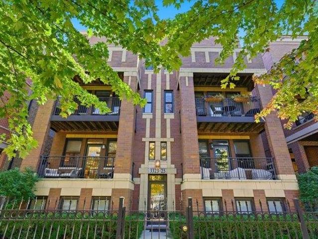 3 bedroom, Chicago IL 60657 95771123