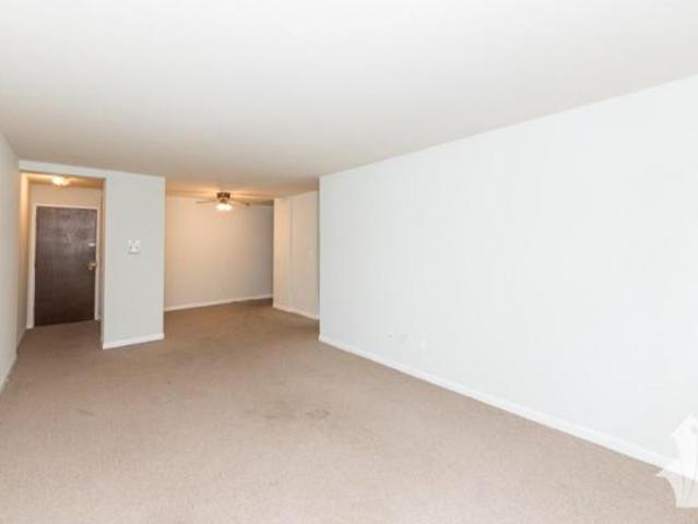 3 bedroom, Chicago IL 60657 32136161