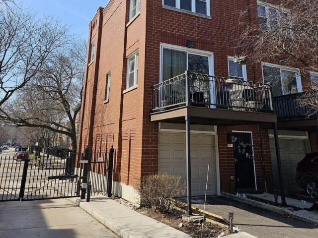 3 bedroom, Chicago IL 60657 LS100973340