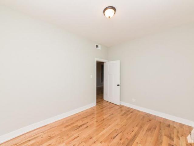 3 bedroom, Chicago IL 60657 LS30131392