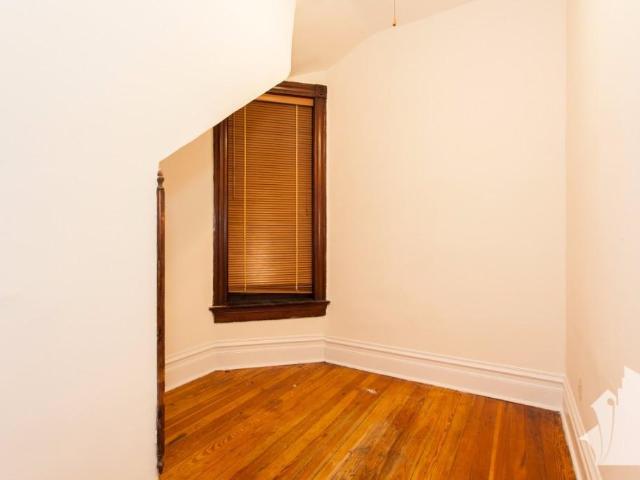 3 bedroom, Chicago IL 60657 LS40304076
