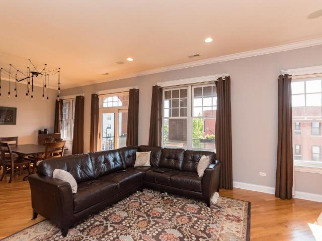 3 bedroom, Chicago IL 60657 LS66370612
