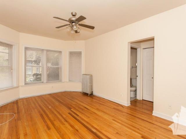 3 bedroom, Chicago IL 60613 103178175