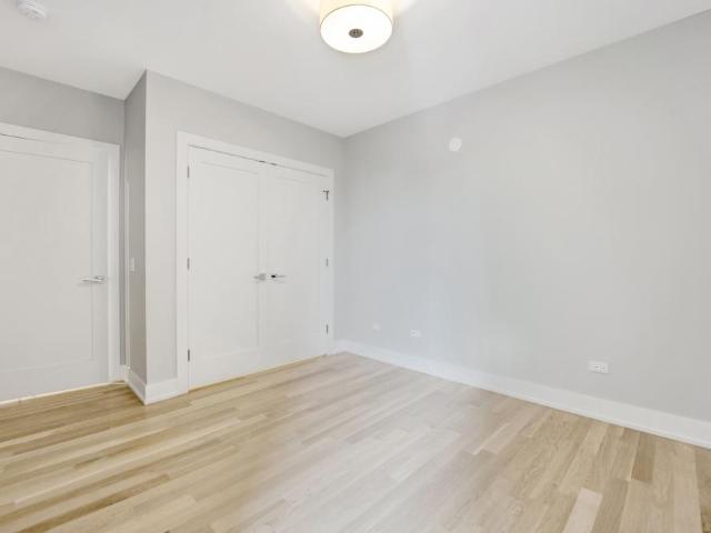3 bedroom, Chicago IL 60625 70666435
