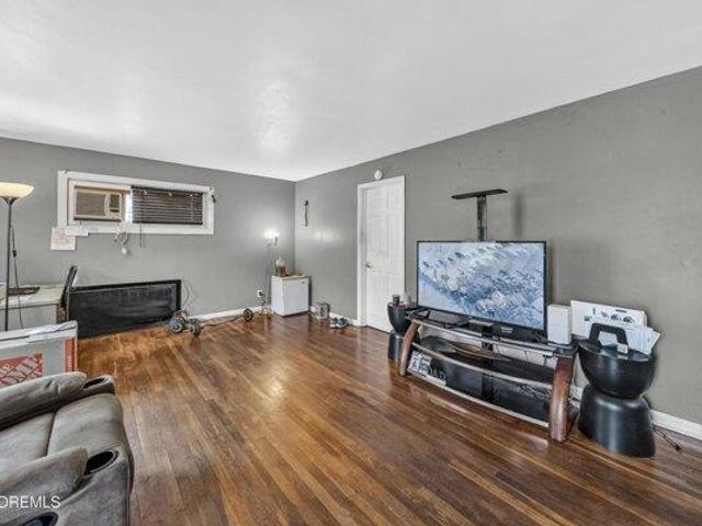 3 bedroom, Cliffwood NJ 07721 104374359