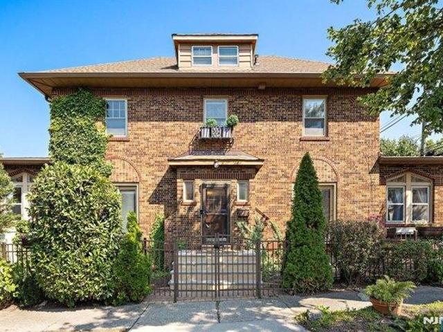 3 bedroom, Cliffside Park NJ 07010 104446019