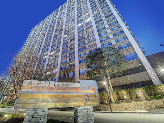 3 bedroom, Cliffside Park NJ 07010 104692446