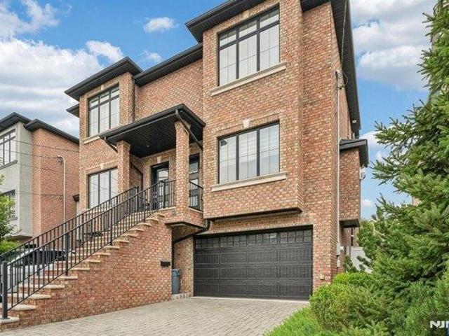 3 bedroom, Cliffside Park NJ 07010 104717812
