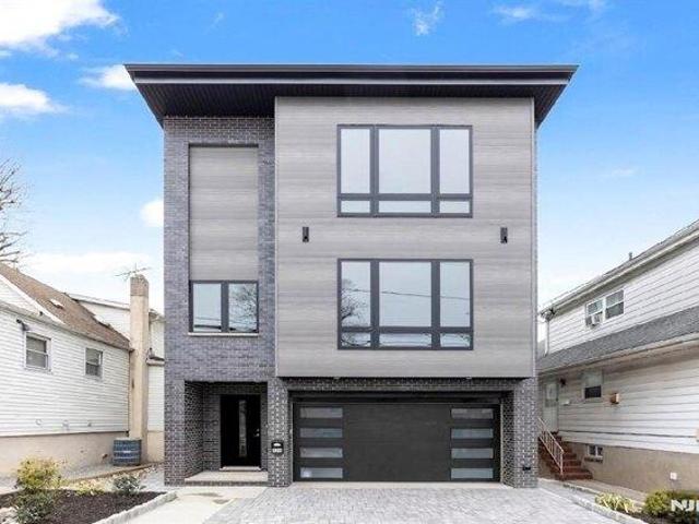 3 bedroom, Cliffside Park NJ 07010 104792297