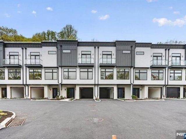 3 bedroom, Clifton NJ 07013 LS102318629