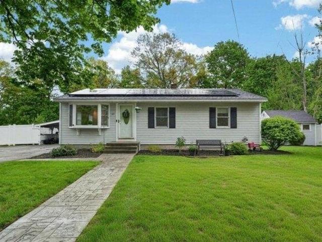 3 bedroom, Clinton MA 01510 103222491