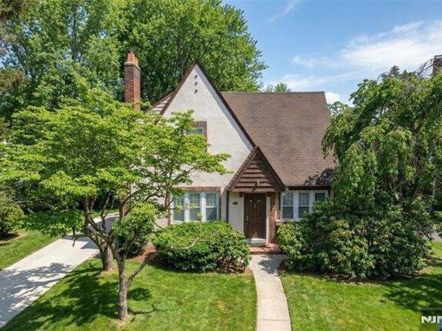 3 bedroom, Closter NJ 07624 101998581
