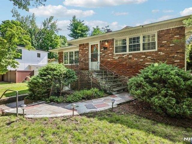 3 bedroom, Closter NJ 07624 104441241