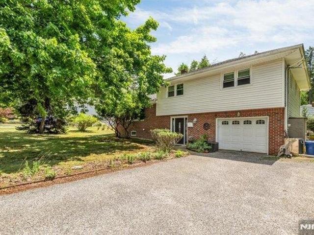 3 bedroom, Closter NJ 07624 104606111