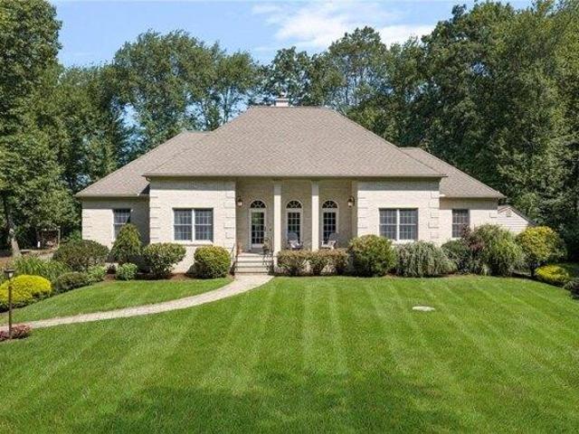 3 bedroom, Cranston RI 02831 104850788