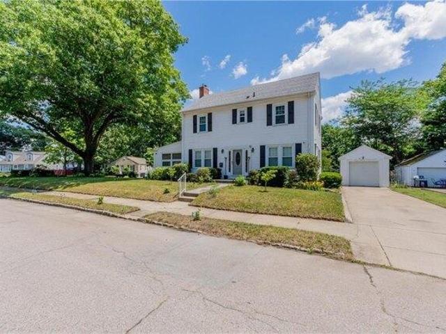 3 bedroom, Cranston RI 02905 105144017