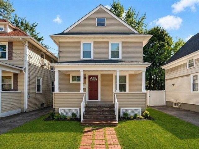3 bedroom, Cranston RI 02905 102409354