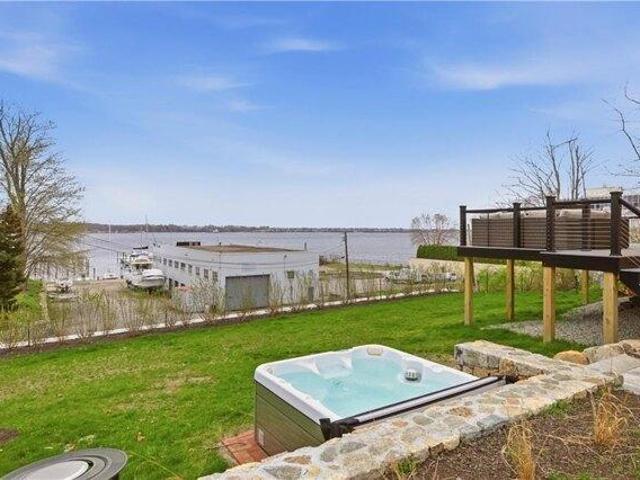 3 bedroom, Cranston RI 02905 102410001