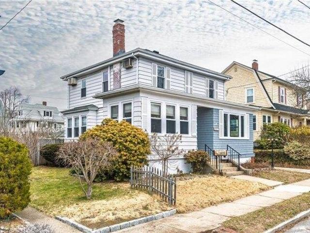 3 bedroom, Cranston RI 02905 102475964