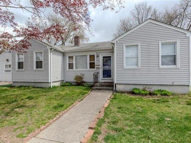 3 bedroom, Cranston RI 02910 102342974