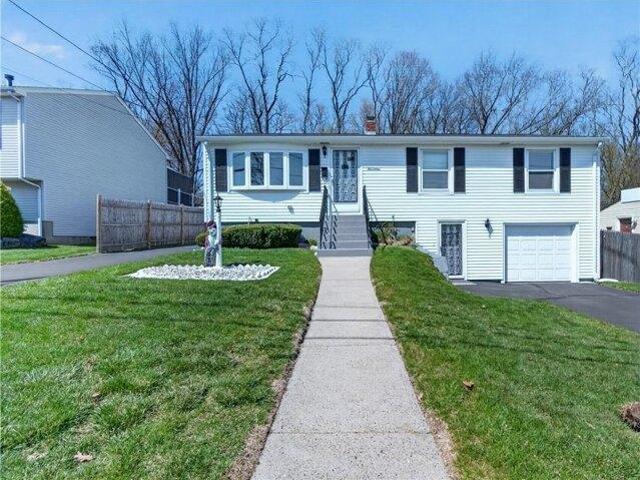 3 bedroom, Cranston RI 02910 102343480