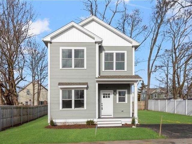 3 bedroom, Cranston RI 02910 102445241