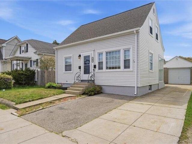 3 bedroom, Cranston RI 02910 102634852