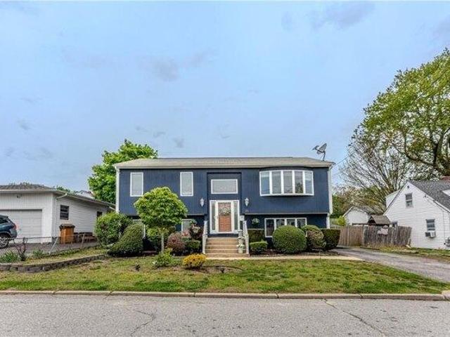 3 bedroom, Cranston RI 02910 102633436