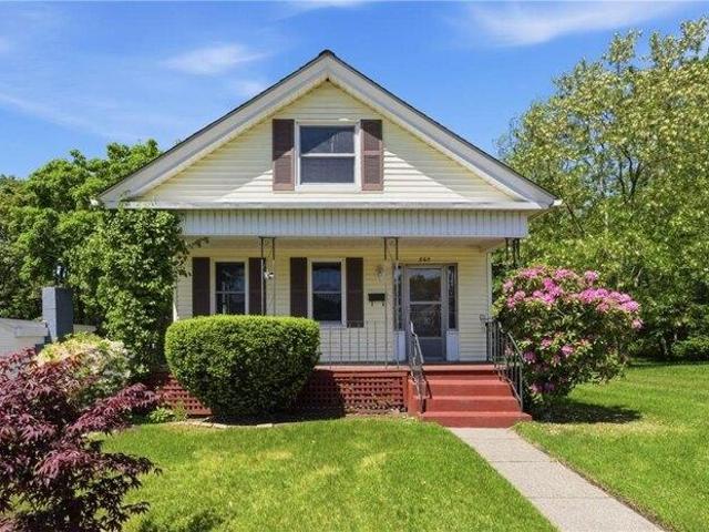 3 bedroom, Cranston RI 02910 103035523