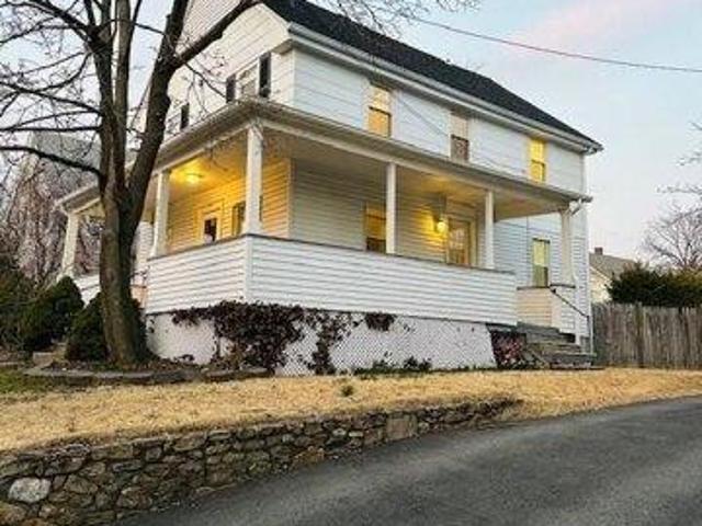 3 bedroom, Cranston RI 02910 103074537