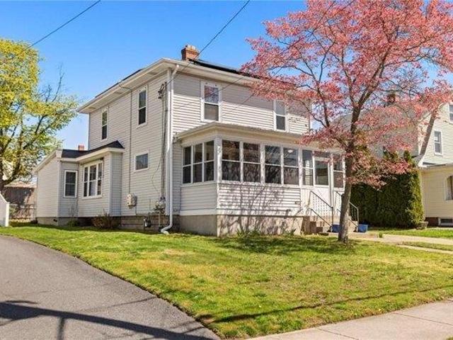 3 bedroom, Cranston RI 02910 LS102959589