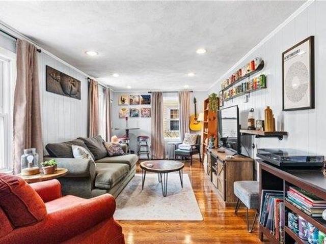 3 bedroom, Cranston RI 02910 LS102371340