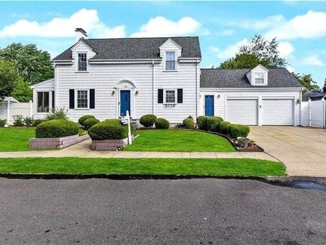 3 bedroom, Cranston RI 02910 LS102372834