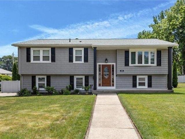 3 bedroom, Cranston RI 02920 104075386