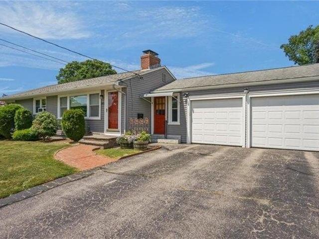 3 bedroom, Cranston RI 02920 104605042